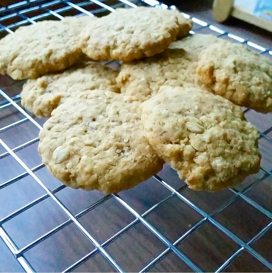 Lifestyle Chatter: Free From Delicious Alchemy Oat Cookies - Boo & Maddie