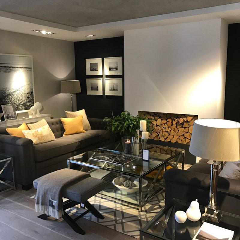 Neptune Home Arrives in Wimbledon - Boo & Maddie